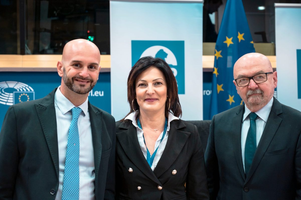 Ecr: Elisabetta De Blasis entra a far parte del Gruppo dei Conservatori ...